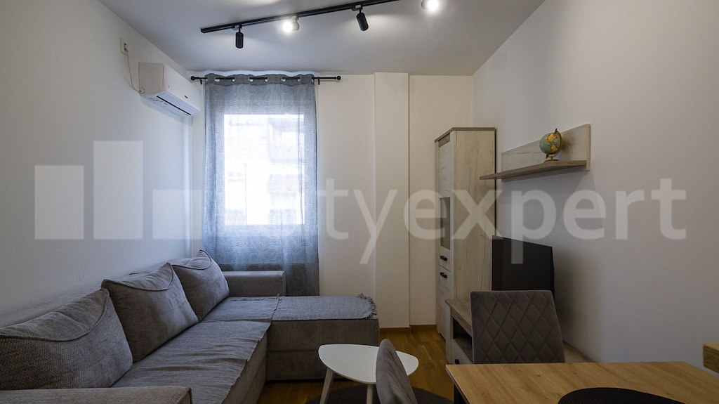 Stan Izdavanje Novi Sad Bez provizije - 35m², Dalmatinska, Novi Sad - 400€