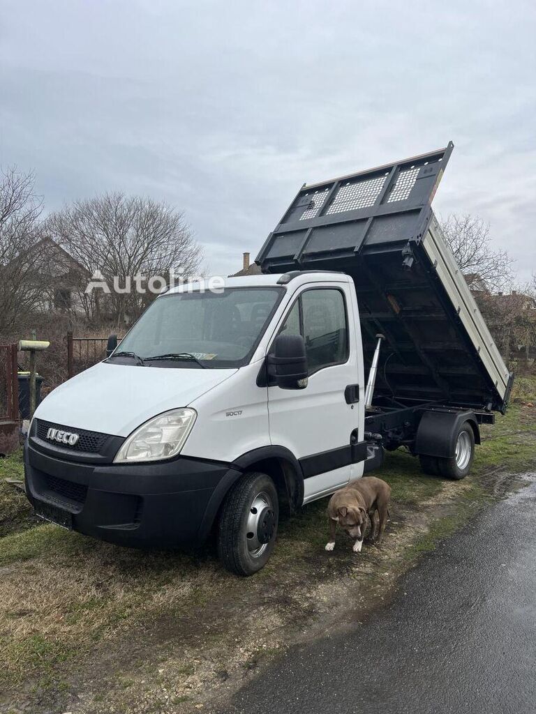 IVECO DAILY kamion kiper < 3.5t
