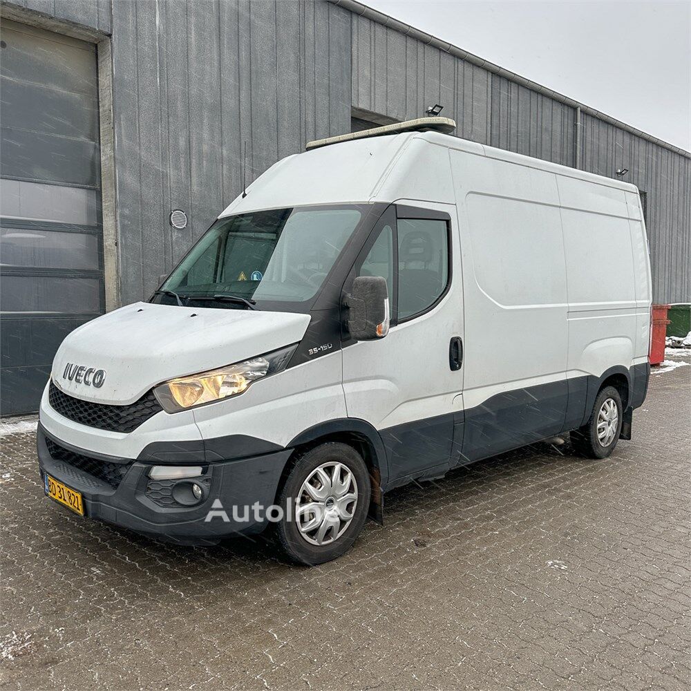 Prodaje se IVECO Daily 35S15 minibus furgon na aukciji