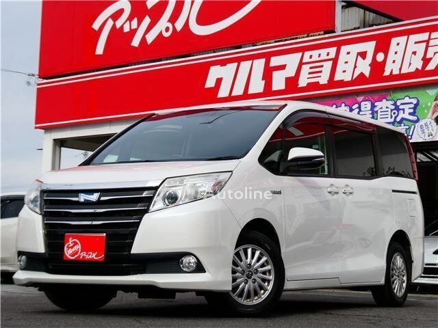 Toyota NOAH putnički minibus