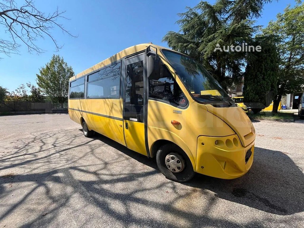 IVECO Cacciamali putnički minibus