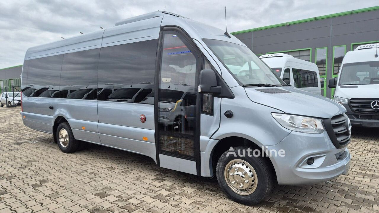 Novi Mercedes-Benz Sprinter 519 putnički minibus