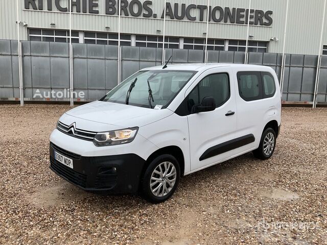 Prodaje se Citroen Berlingo laki furgon na aukciji