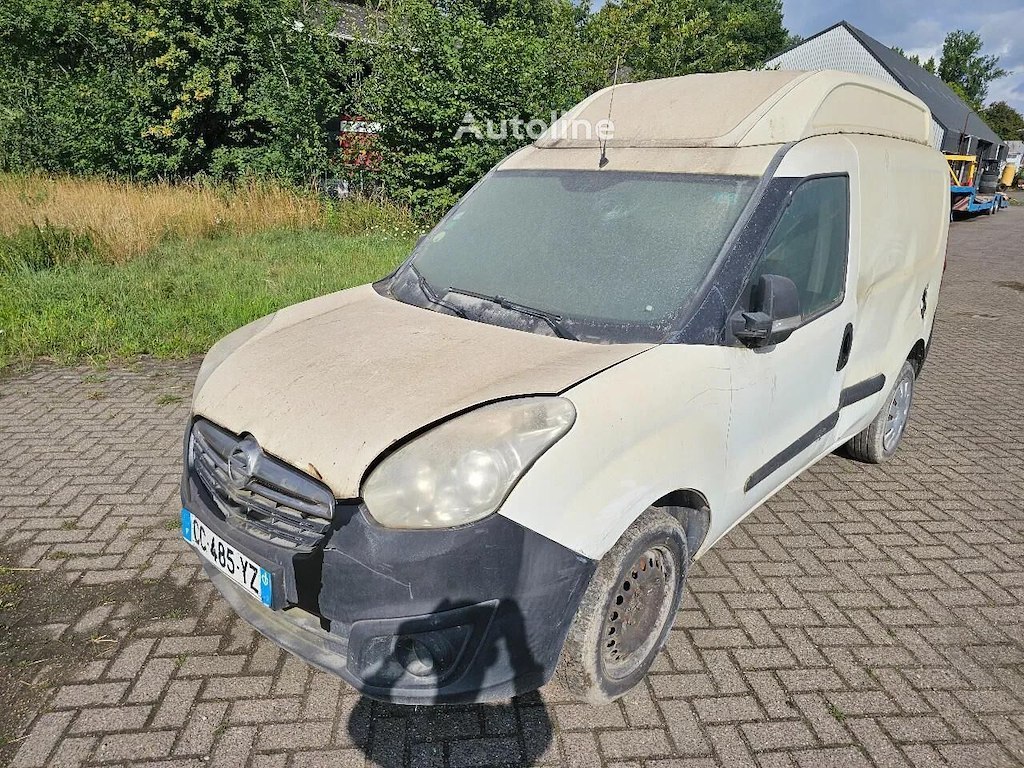 Opel Combo laki furgon nakon udesa