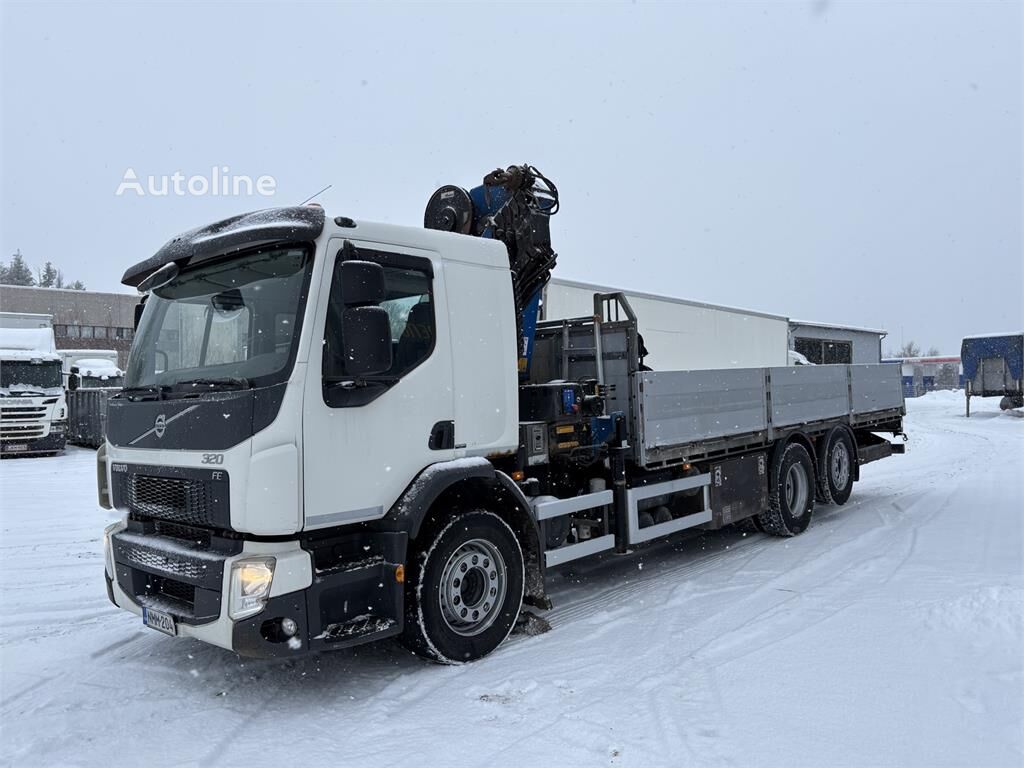 Volvo FE320 kamion s ravnom platformom