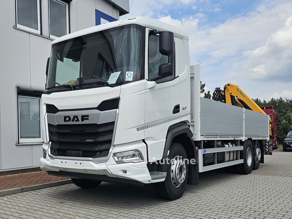 Novi DAF XF 480 FAR kamion s ravnom platformom