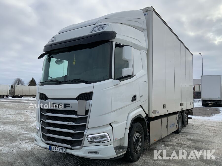 Prodaje se DAF XF 530 FAN kamion furgon na aukciji