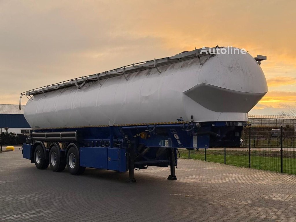 Feldbinder FFB 68m3, 7 rooms, Holland trailer, steering. cisterna silos