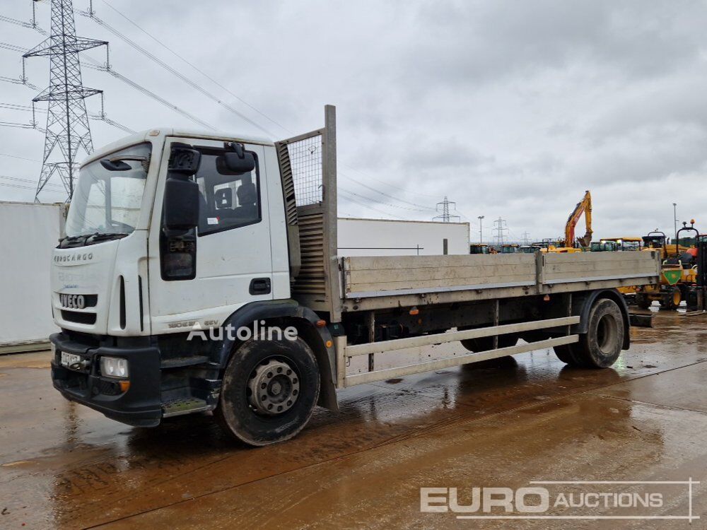 Prodaje se IVECO 180E25 kamion platforme na aukciji