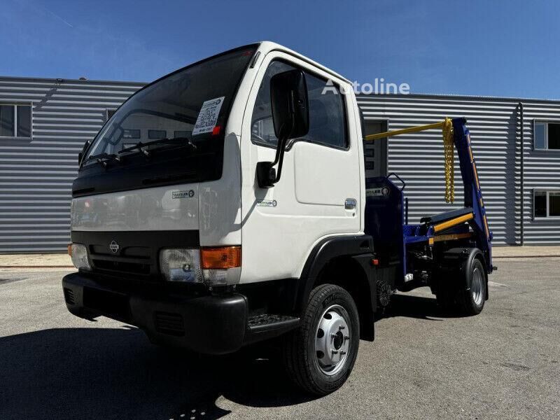 Nissan Cabstar E kamion autopodizač kontejnera