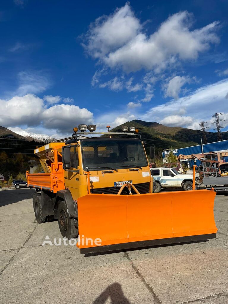 Mercedes-Benz Unimog masina za ciscenje snijega