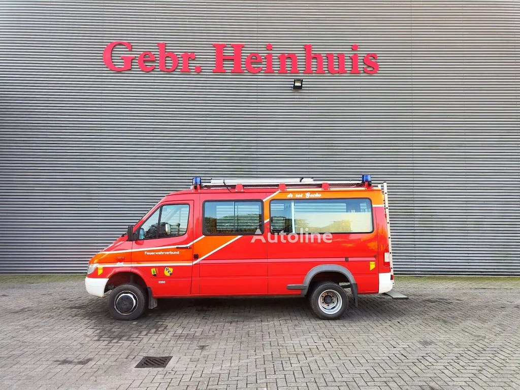 Mercedes-Benz Sprinter 416 CDI 4x4 komandni automobil