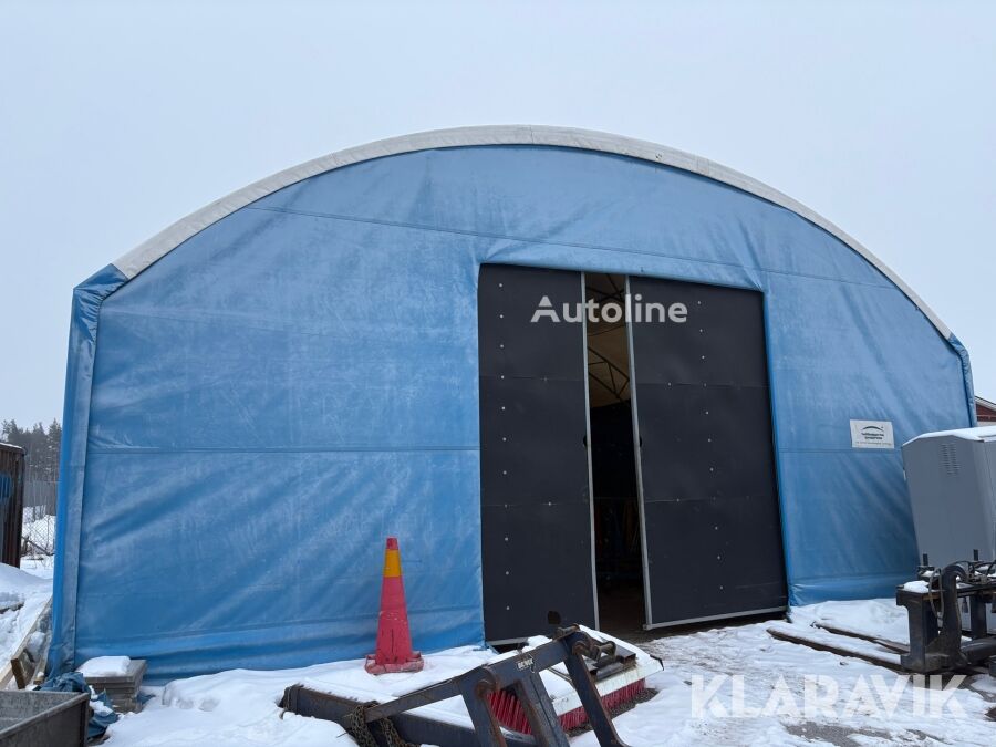 Prodaje se Tälthall / Tält Hallbyggarna 10 x 10 m autodizalicu s kranom na aukciji