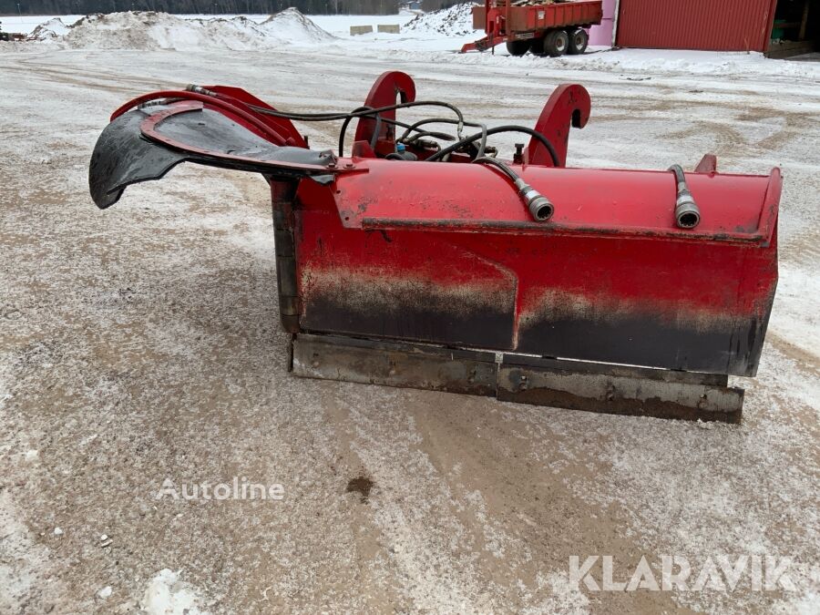 Prodaje se Uni-Väg 320T raonik za sneg na aukciji