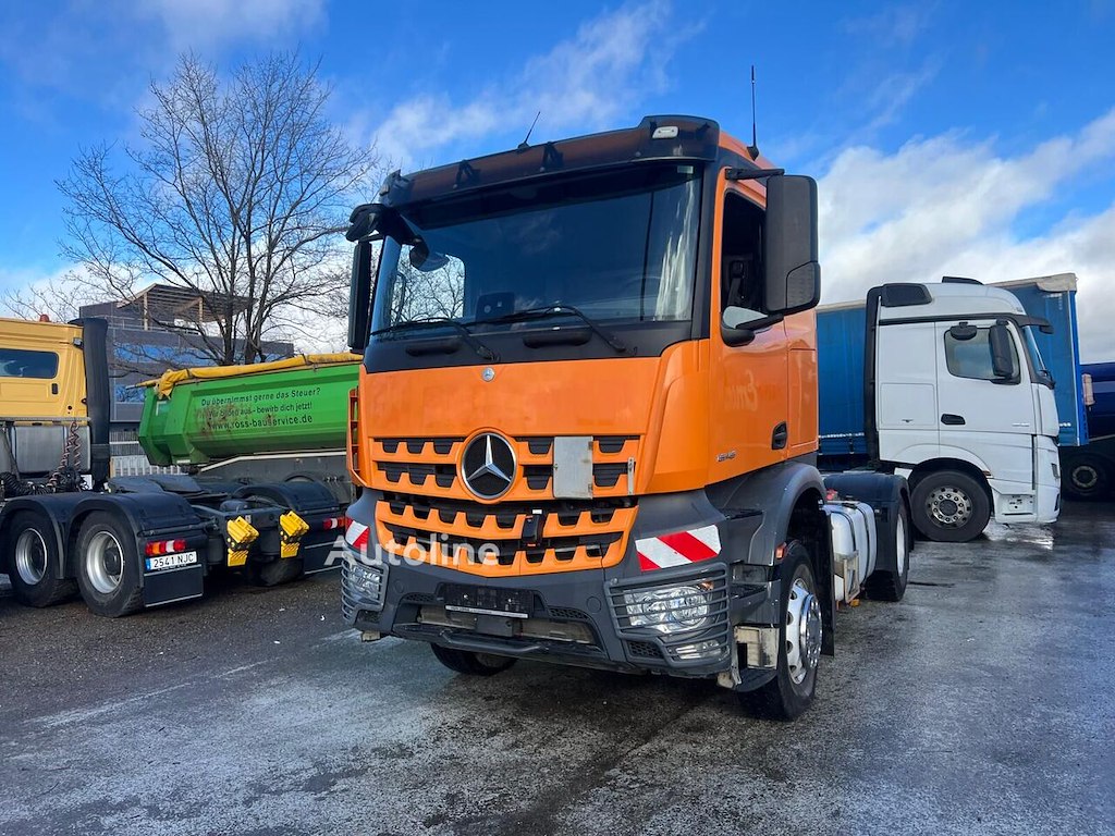 Mercedes-Benz Arocs tegljač