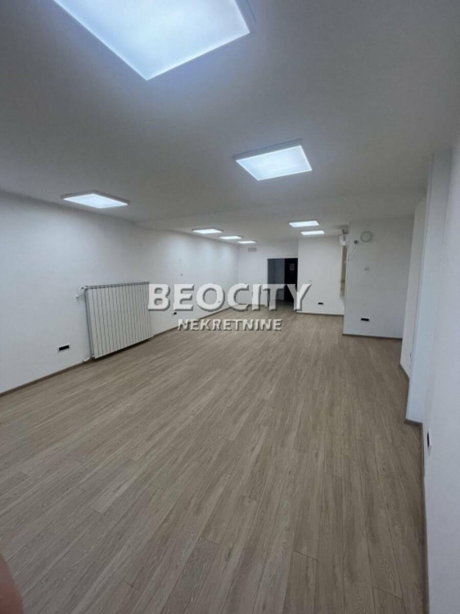 Stari grad, Trg Nikole Pašića, Trg Nikole Pašića, 3.0, 72m2, 950EUR