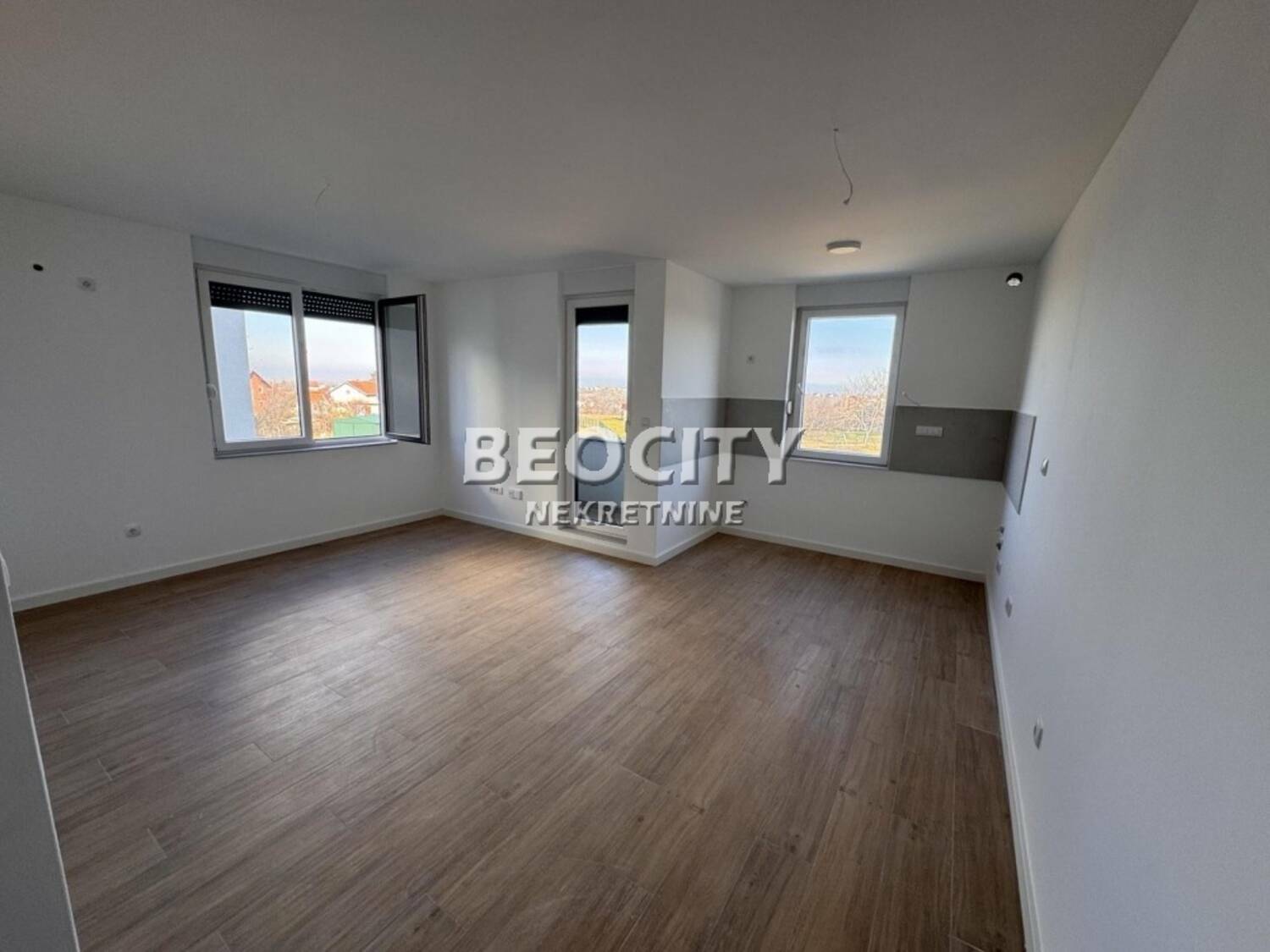 Novi Sad, Petrovaradin, Vladete Jerotića, 4.0, 72m2, 151200EUR