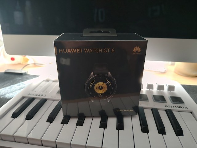 Huawei smart watch GT6 gt6 crni vakum garancija 3god