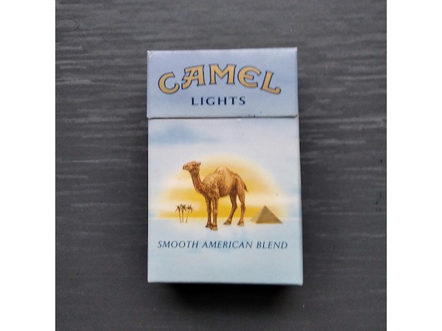 CAMEL lights, prazna kutija