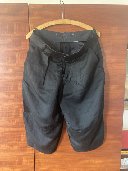 Zara kratke pantalone do sredine kolena