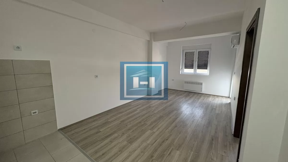 Prazan stan za izdavanje – 40 m², odmah useljiv, blizu Akva parka