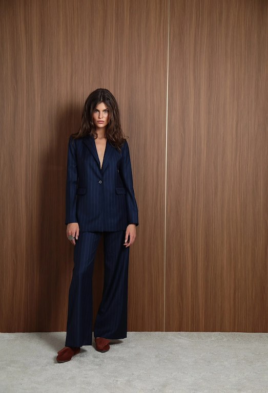 Navy Stripe suit žensko teget prugasto odelo od vune