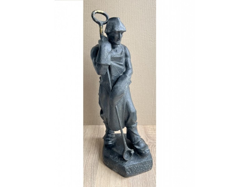 LIVAC - Potpisana masivna figura preko 7 kg !!!