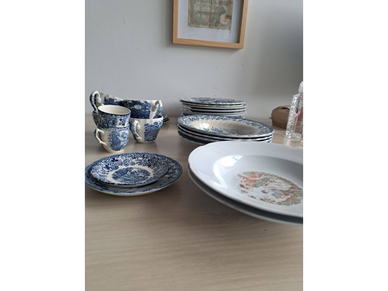 Engleski porcelan, Myotts komplet 23kom