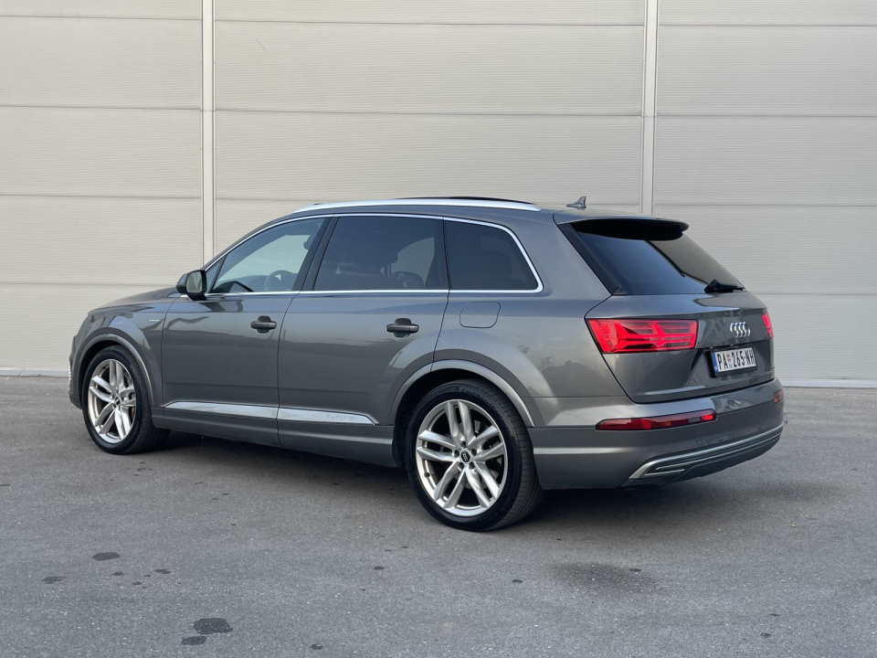 Audi Q7 e tron 2016 god hibrid dizel/struja