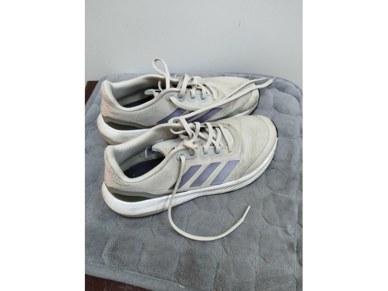 ADIDAS PATIKE 38.5