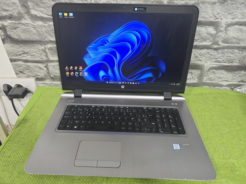 Hp Probook 470 g3-i7 6500U-8GB-256SSD-17,3FHD-Ati 2GB