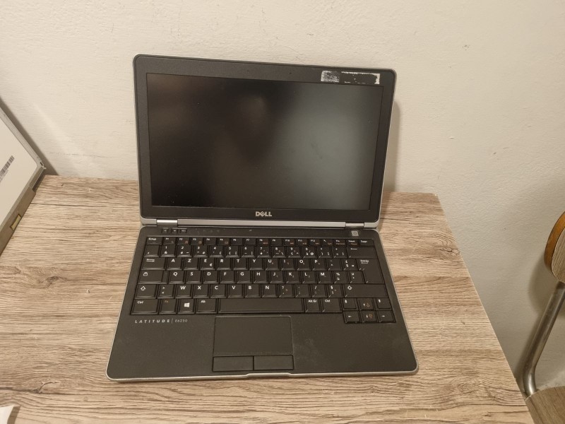 DELL 6230 neispravan za delove