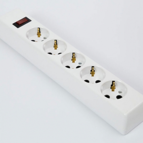 PRODUZNI KABL 5 MESTA 1.5M SA PREK.I TROSTEP.PRENAPONSKOM ZAST.TE0264