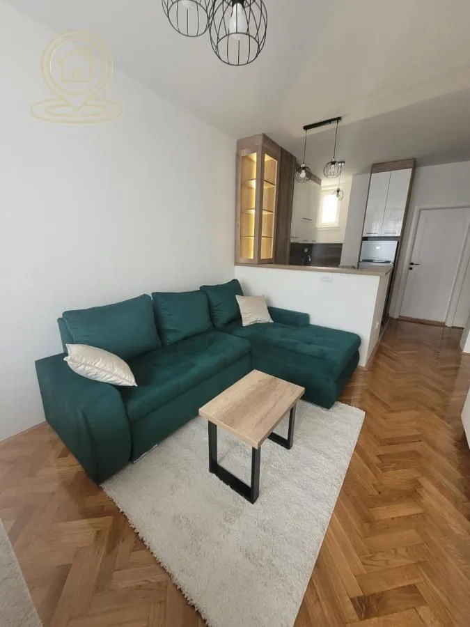 Izdavanje, jednosoban stan, 38m², Centar, Novi Sad