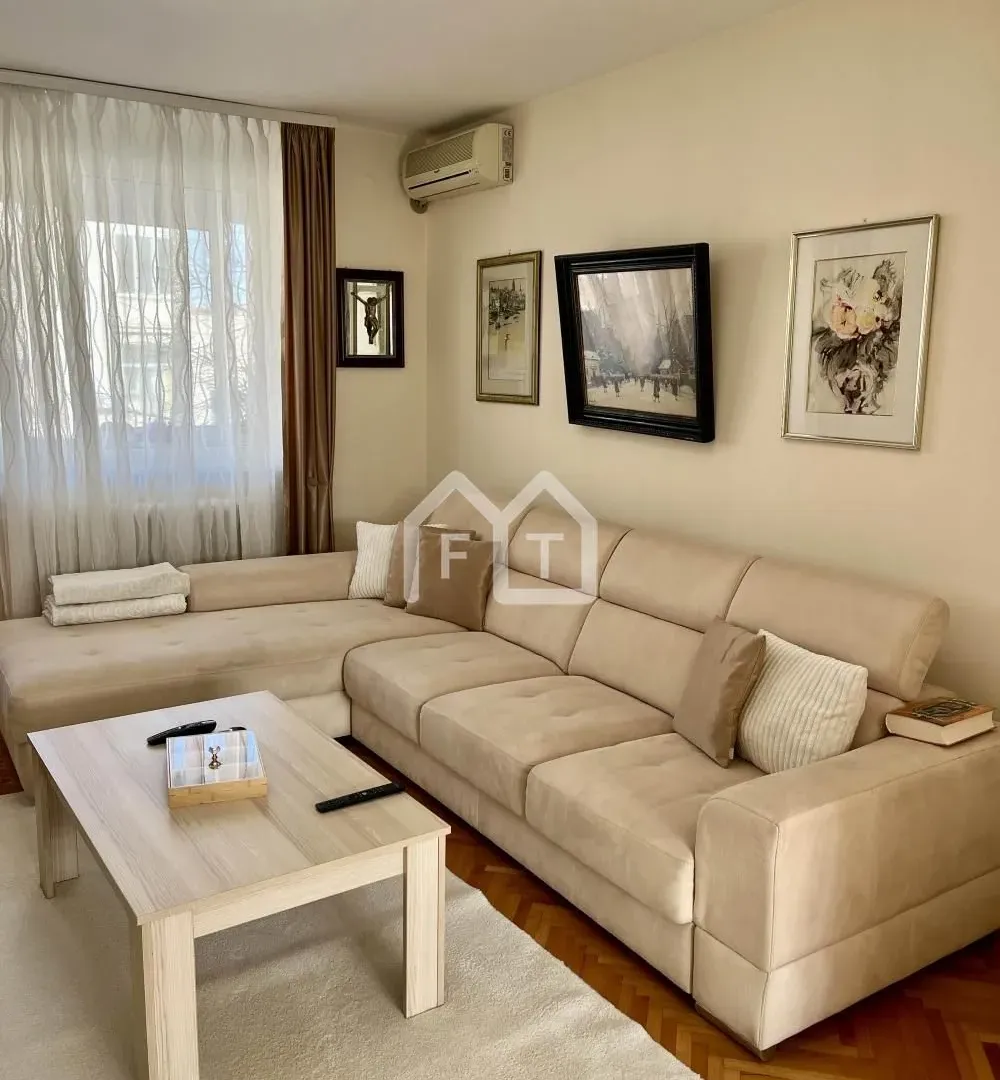 Izdavanje, dvosoban stan, 56m², Zemun Sve Podlokacije, Beograd