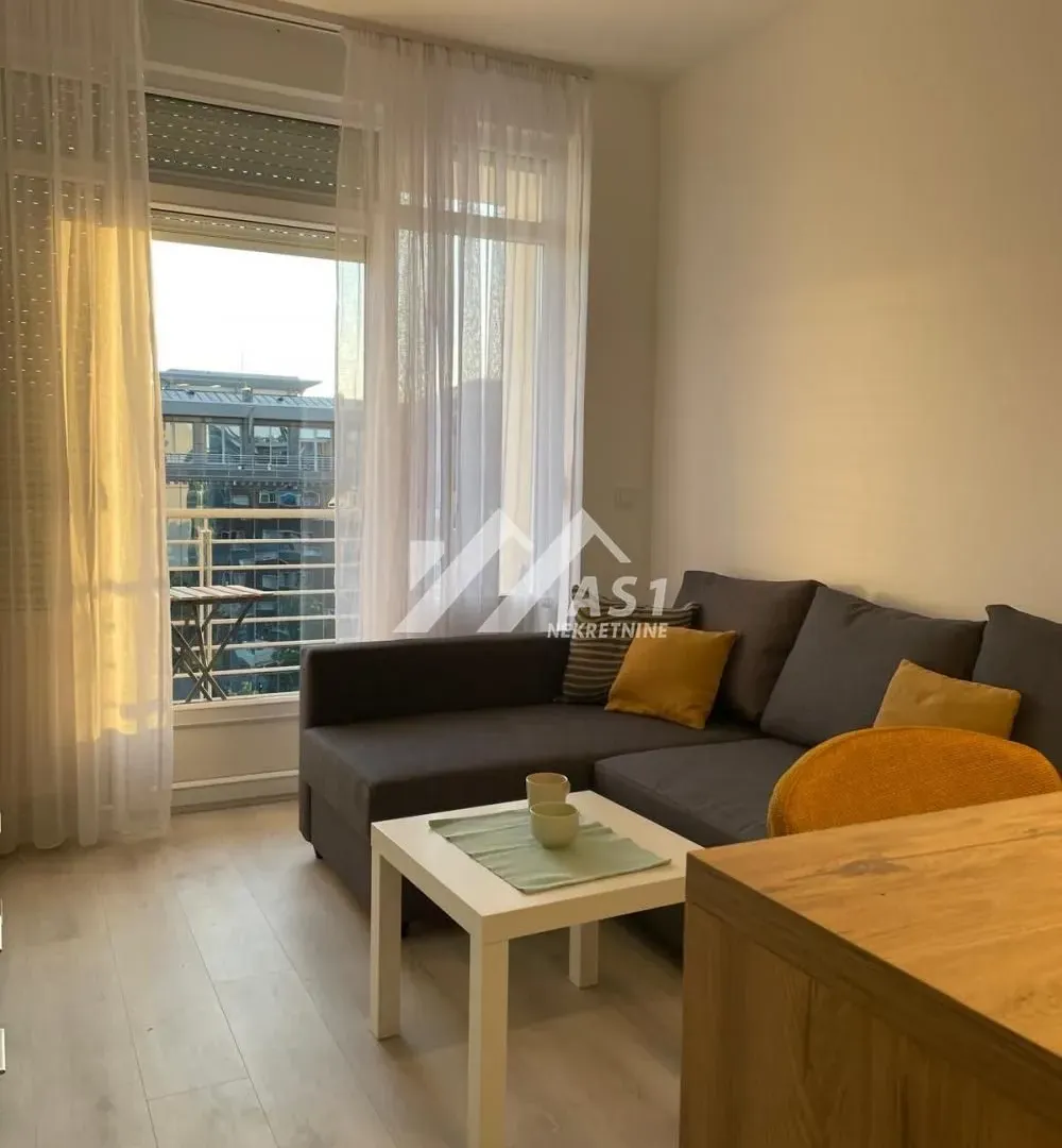 Izdavanje, stan, 25m², Novi Sad Sve Podlokacije, Novi Sad