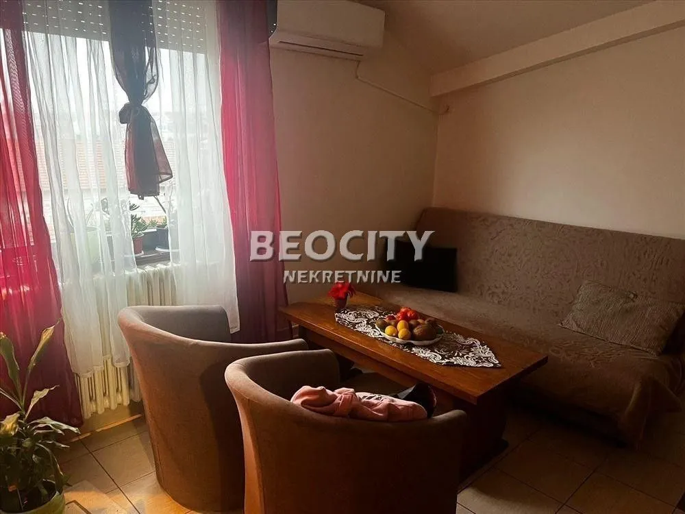 Prodaja, dvosoban stan, 49m², Centar, Novi Sad