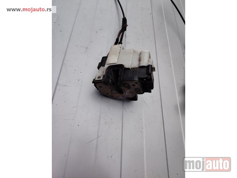 Fiat 500 leva brava elektronska Originalni delovi Moguca ugradnja delova Alfa Romeo 147-156-166-159-GT-MiTo-Giulietta Fiat bravo 2 - croma -grande punto -multipla 2 -punto 3 -stilo-idea Freemont P...