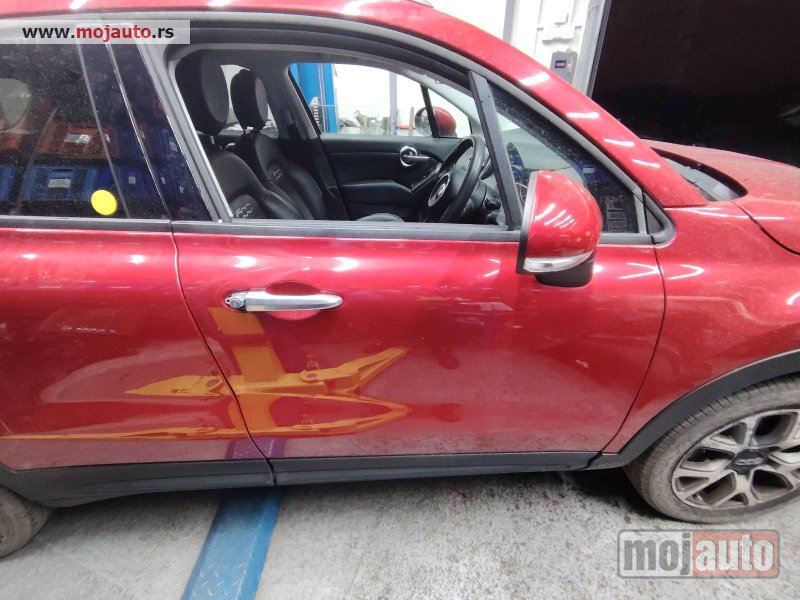Fiat 500x Cross prednja desna vrata kod boje 831 Originalni delovi Moguca ugradnja delova Alfa Romeo 147-156-166-159-GT-MiTo-Giulietta Fiat bravo 2 - croma -grande punto -multipla 2 -punto 3 -stil...