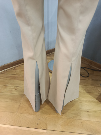 Pantalone elegantne zvoncare