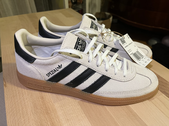 Adidas Spezial nove patike br. 41 1/3