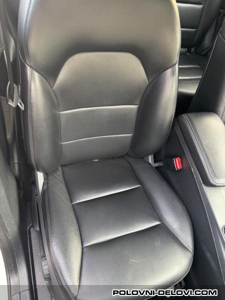 Mercedes B Sedista W246 Enterijer