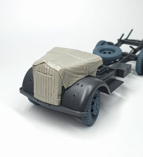 Pimp My Miniatures AFVs35-005 Opel Blitz engine deck with winter canvas cover (Tamiya kit)