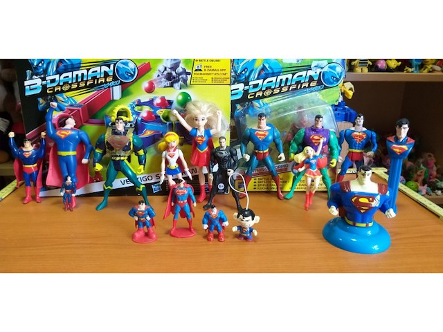 Supermen akciona figura i SuperGirl u ponudi