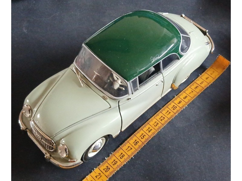 Revell Auto Union 1:18 1000s Coupe