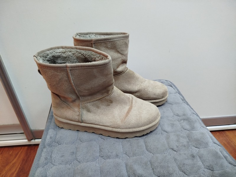 CIZMICE KAO UGG 38