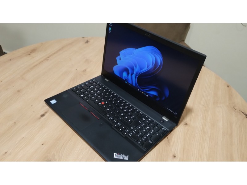 Lenovo Thinkpad T580 15.6'' i5-8gen 8GB .DDR4 256SSD