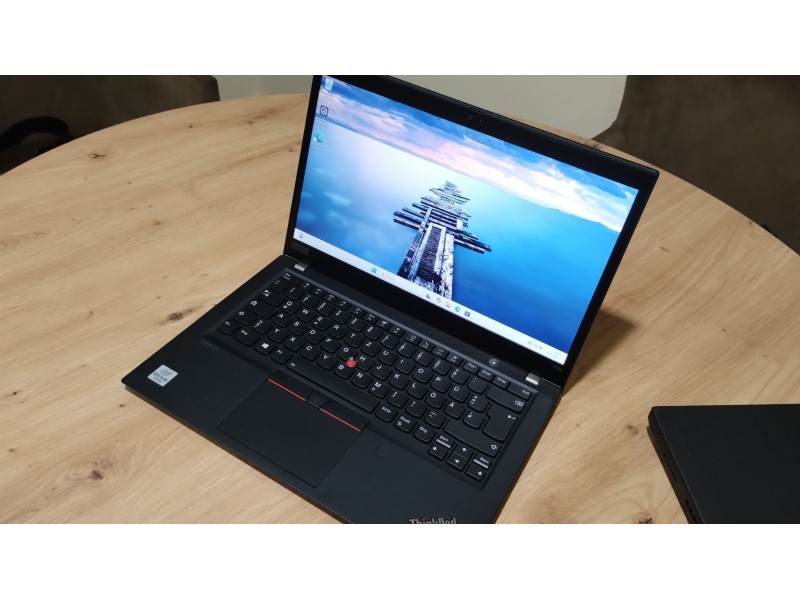 Lenovo T14S .i5-10gen. 8GB DDR4. 256 SSD