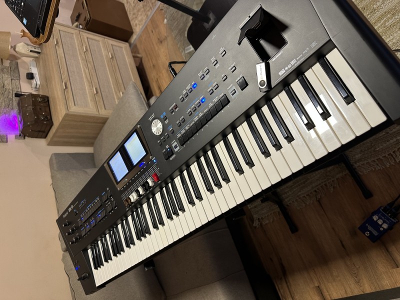 Roland BK9 profesionalni aranzer