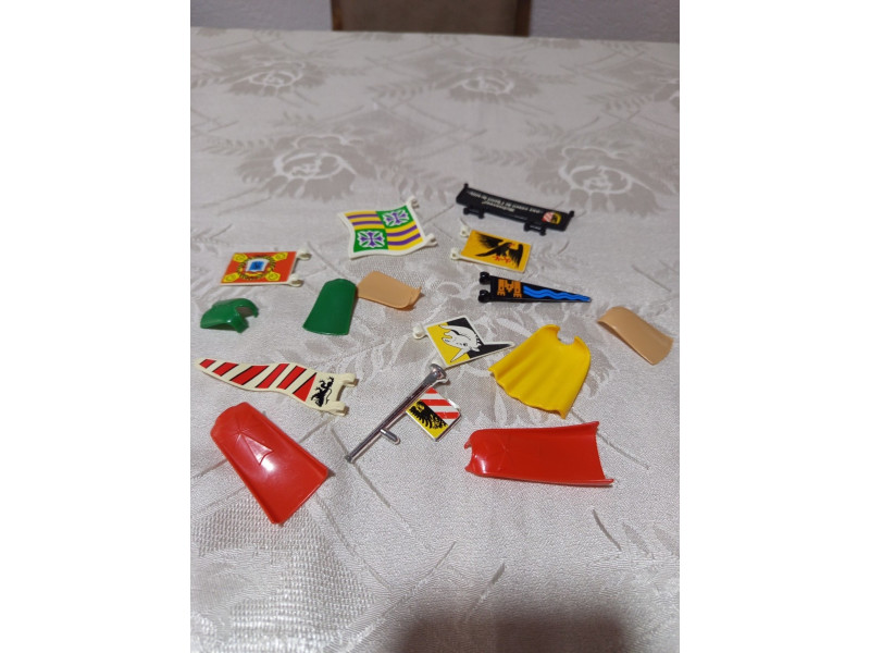 1. Playmobil delovi